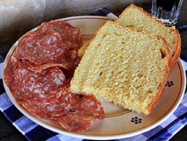 Crescia al Formaggio (Italian Easter Cheese Bread ...