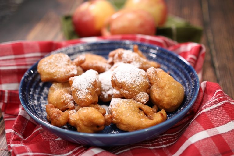 Apple Fritters - everybodylovesitalian.com