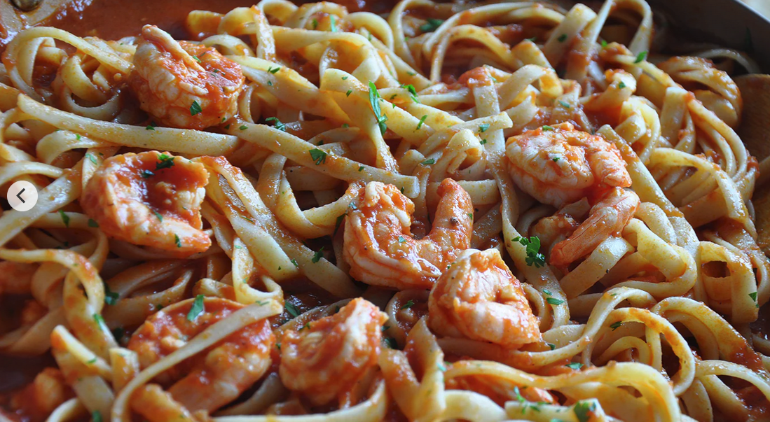 Shrimp Linguine with Tomato Sauce - everybodylovesitalian.com